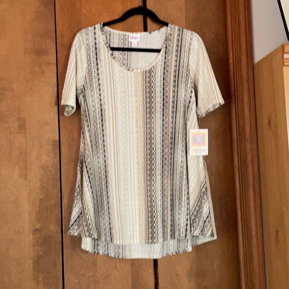 LuLaRoe | Tops | Lularoe Perfect Tee | Poshmark